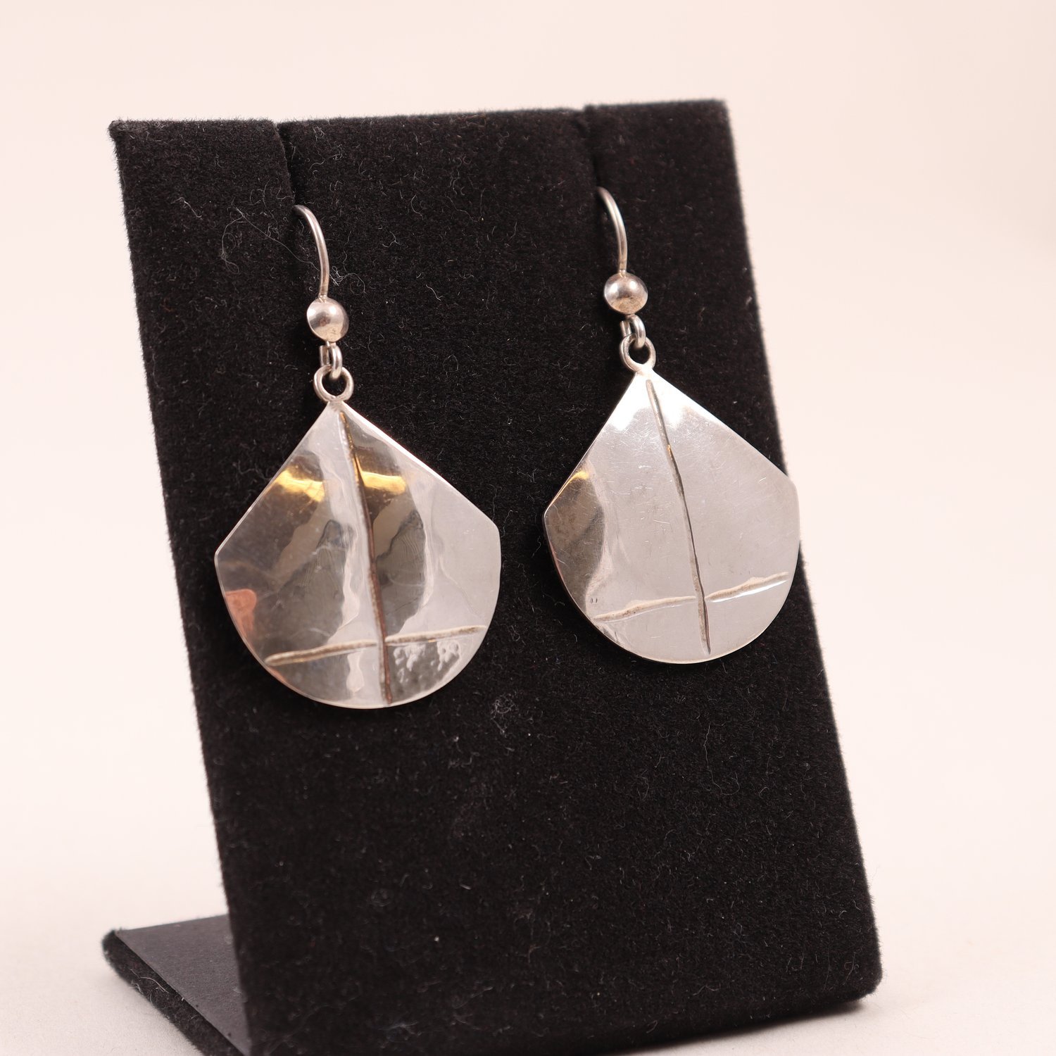 Second hand smycken - Köp begagnade smycken - Myrorna