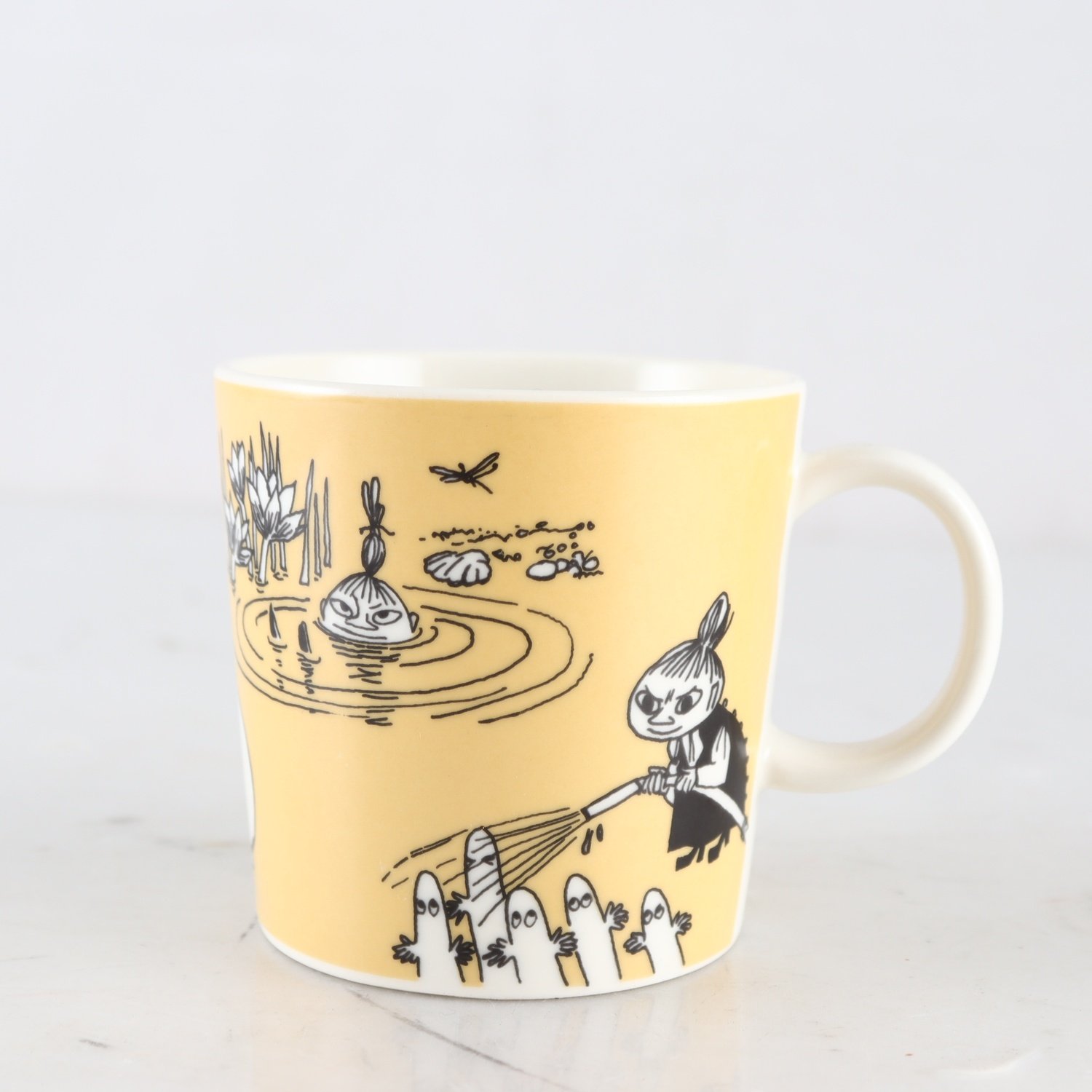 Second hand på Myrorna - Kläder, inredning & inspiration