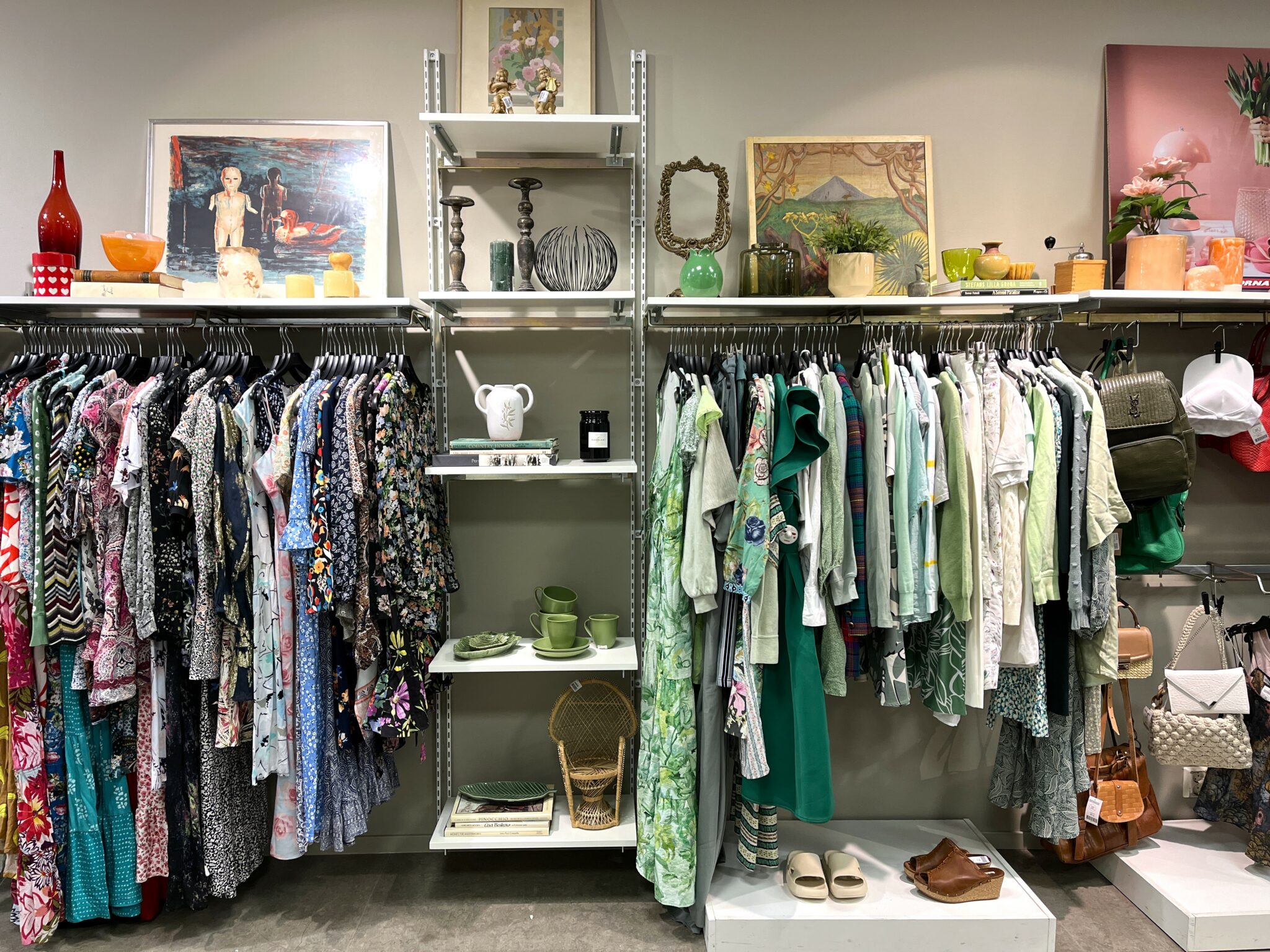 Second hand på Myrorna - Kläder, inredning & inspiration