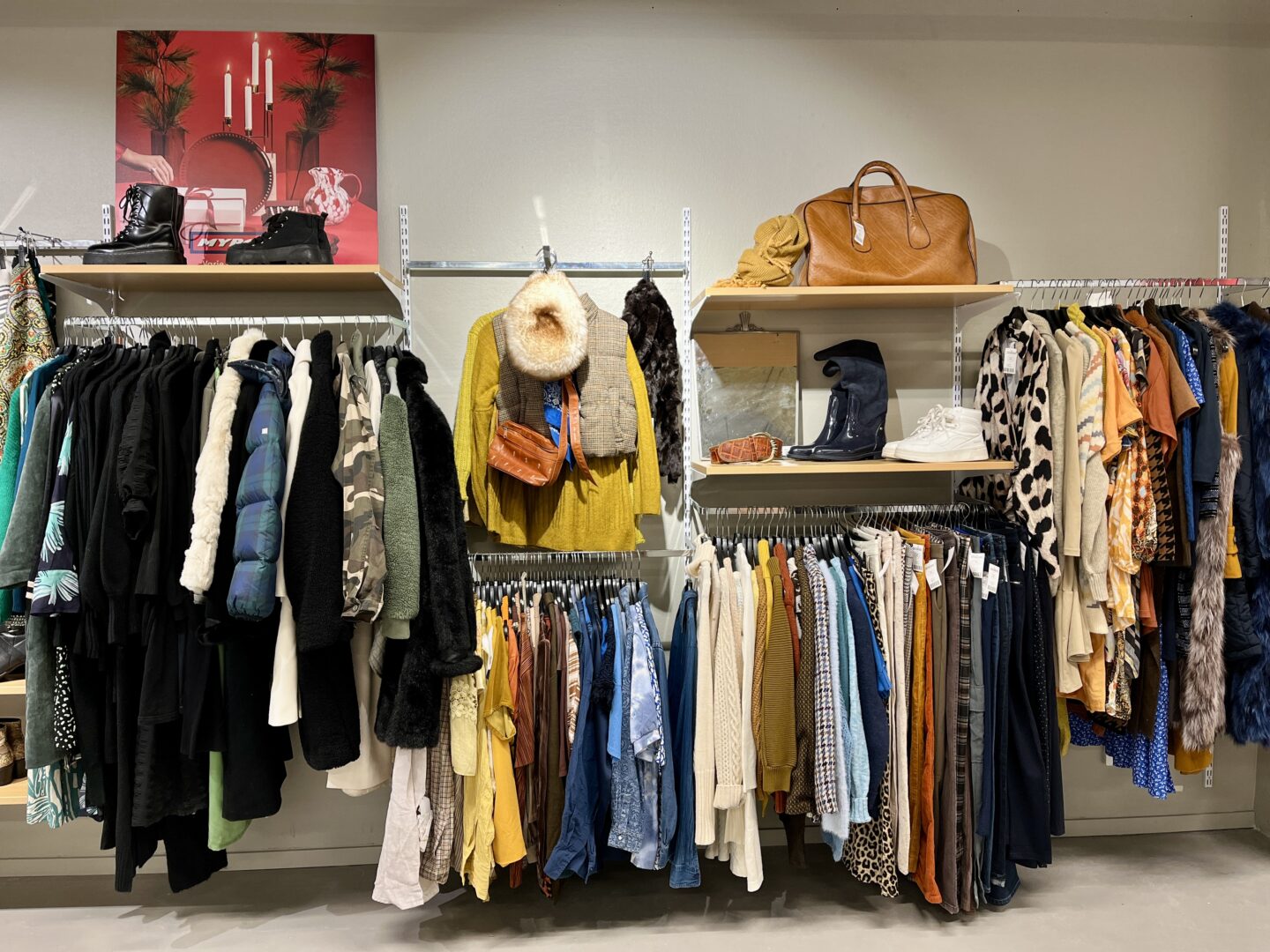 Second hand på Myrorna - Kläder, inredning & inspiration